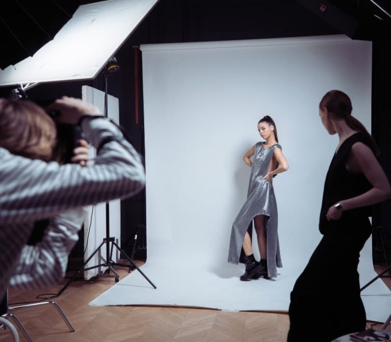 Your First Steps into Fashion Photography - SHOOTFACTORY