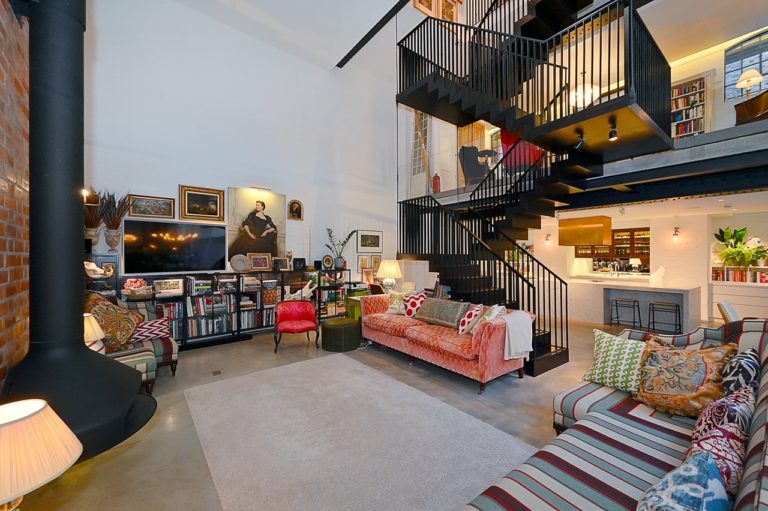 Leo, London, EC1V - Contemporary Location - SHOOTFACTORY