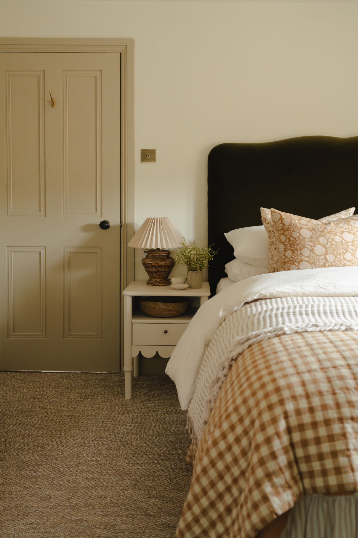 Stow-Ho House, Cheltenham, GL54 - Cotswold Stone Location - SHOOTFACTORY